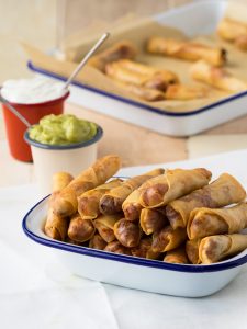 Breakfast Spring Rolls With Bacon, Egg and Cheese